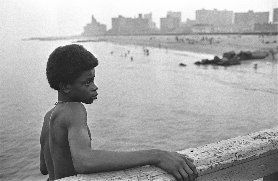 David Hill Gallery - Exhibitions - Harold Feinstein – Boardwalks ...